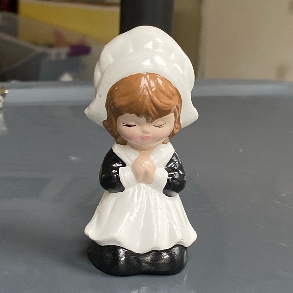 Holiday | Vintage Hand Painted Thanksgiving Girl Praying Pilgrim ...